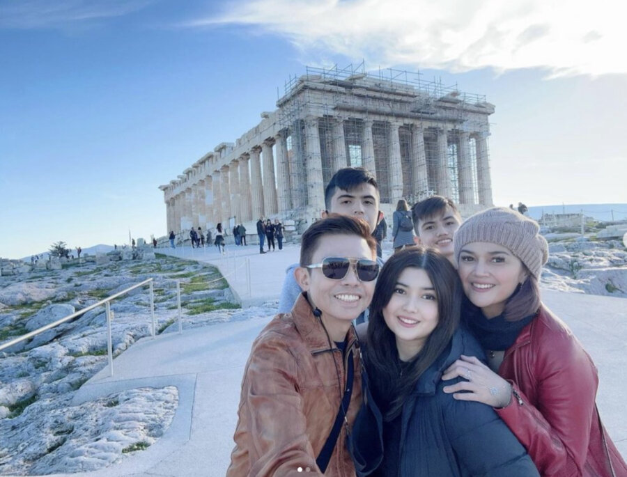 Donna & family’s holiday in Greece – DonnaCruz.com – Website of Donna Cruz
